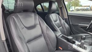 Grey Volvo S60 2011 in Riga, with an engine capacity of 2.00 L and mileage of 285 thousand km for 6350 €, photo 13 on AUTOMOTO.COM.LV
