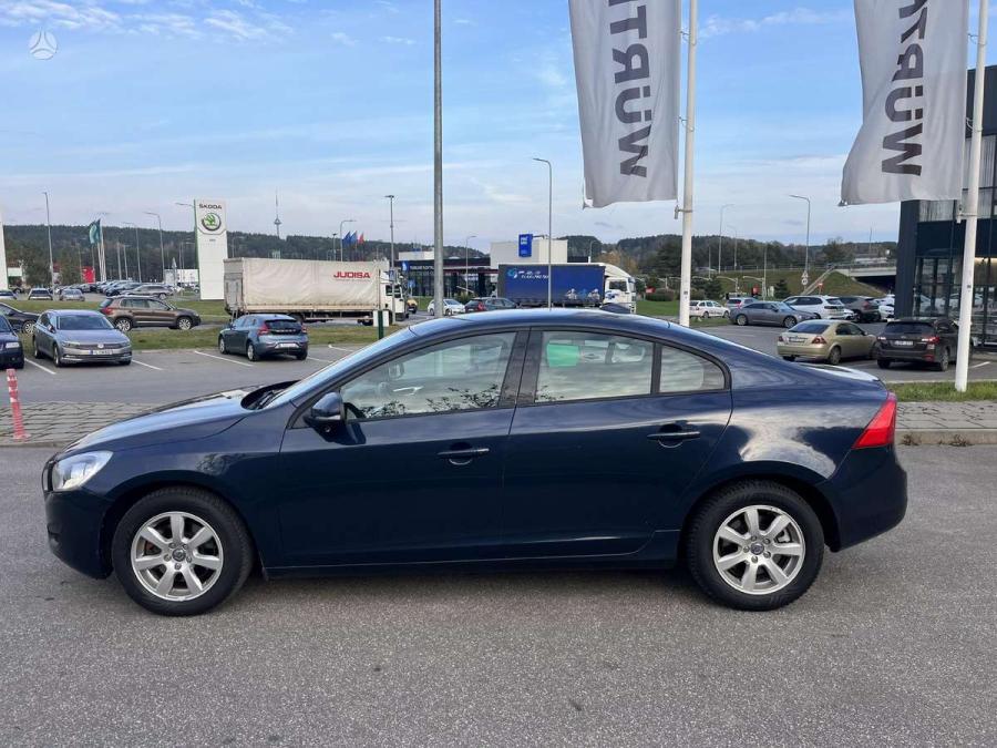 Grey Volvo S60 2012 in Vilnius, with an engine capacity of 1.60 L and mileage of 264 thousand km for 6650 €, photo 8 on AUTOMOTO.COM.LV