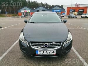 Grey Volvo S60 2012 in Riga, with an engine capacity of 2.00 L and mileage of 224 thousand km for 6700 €, photo 2 on AUTOMOTO.COM.LV