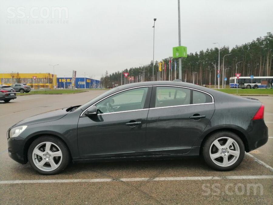 Grey Volvo S60 2012 in Riga, with an engine capacity of 2.00 L and mileage of 224 thousand km for 6700 €, photo 4 on AUTOMOTO.COM.LV