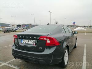 Grey Volvo S60 2012 in Riga, with an engine capacity of 2.00 L and mileage of 224 thousand km for 6700 €, photo 7 on AUTOMOTO.COM.LV