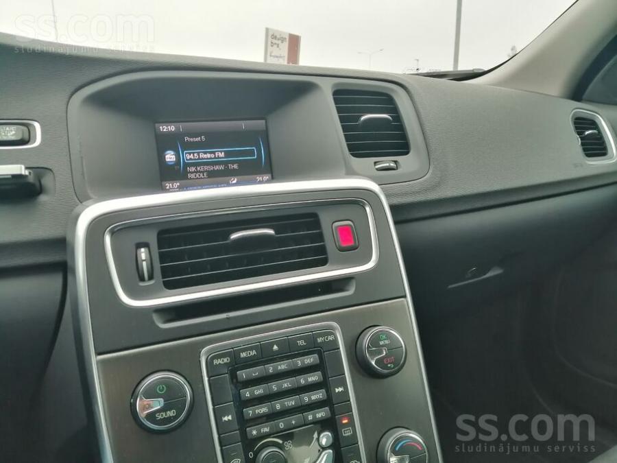 Grey Volvo S60 2012 in Riga, with an engine capacity of 2.00 L and mileage of 224 thousand km for 6700 €, photo 19 on AUTOMOTO.COM.LV