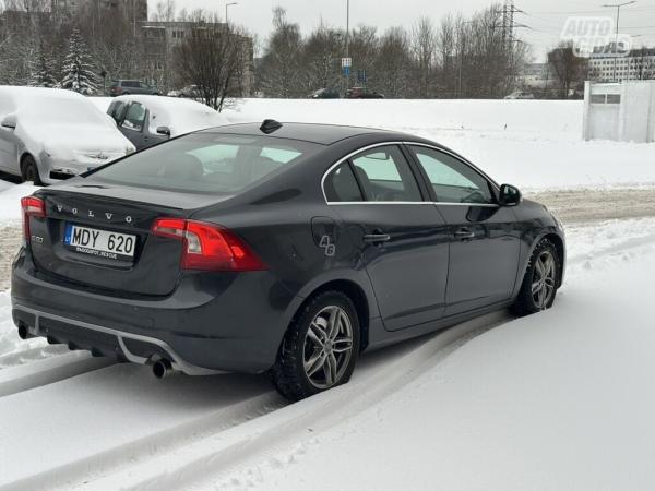 Grey Volvo S60 2012 in Vilnius, with an engine capacity of 2.00 L and mileage of 260 thousand km for 6999 €, photo 2 on AUTOMOTO.COM.LV