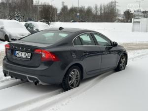 Grey Volvo S60 2012 in Vilnius, with an engine capacity of 2.00 L and mileage of 260 thousand km for 6999 €, photo 2 on AUTOMOTO.COM.LV