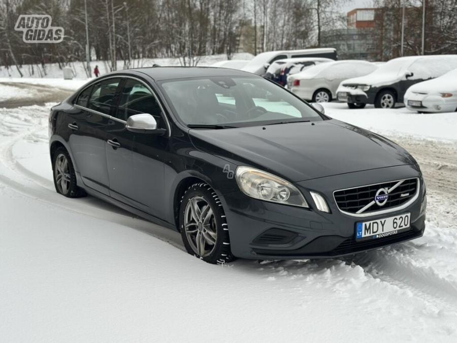 Grey Volvo S60 2012 in Vilnius, with an engine capacity of 2.00 L and mileage of 260 thousand km for 6999 €, photo 3 on AUTOMOTO.COM.LV