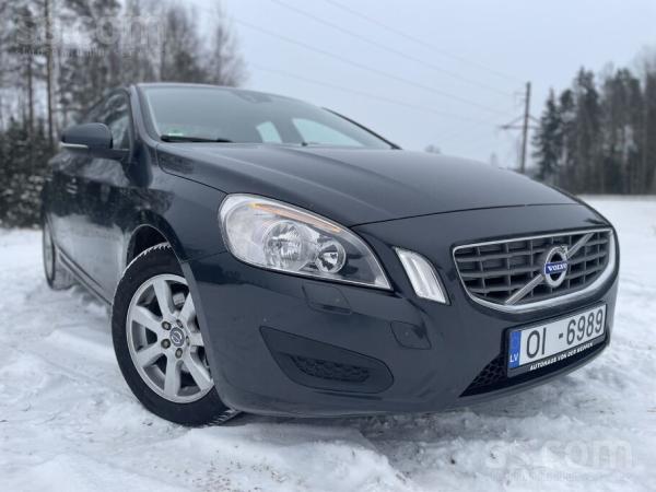 Grey Volvo S60 2012 in Cesis, with an engine capacity of 1.60 L and mileage of 0 thousand km for 5950 €, photo 1 on AUTOMOTO.COM.LV