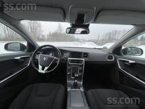 Pelēks Volvo S60 2012 Cēsis, ar dzinēja tilpumu 1.60 L un nobraukumu 0 tūkst. km par 5950 €, foto 9 vietnē AUTOMOTO.COM.LV