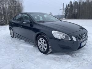 Pelēks Volvo S60 2012 Cēsis, ar dzinēja tilpumu 1.60 L un nobraukumu 0 tūkst. km par 5950 €, foto 2 vietnē AUTOMOTO.COM.LV