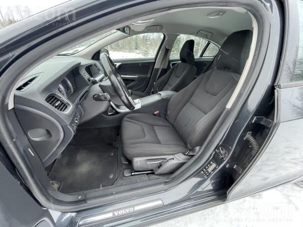 Grey Volvo S60 2012 in Cesis, with an engine capacity of 1.60 L and mileage of 0 thousand km for 5950 €, photo 6 on AUTOMOTO.COM.LV