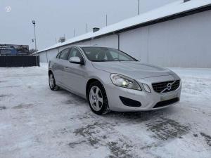 Pelēks Volvo S60 2012 Tauragė, ar dzinēja tilpumu 1.98 L un nobraukumu 157 tūkst. km par 5400 €, foto 3 vietnē AUTOMOTO.COM.LV
