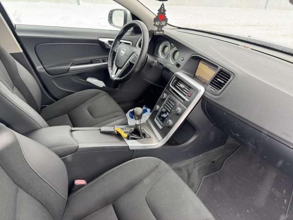 Grey Volvo S60 2012 in Taurage, with an engine capacity of 1.98 L and mileage of 157 thousand km for 5400 €, photo 7 on AUTOMOTO.COM.LV