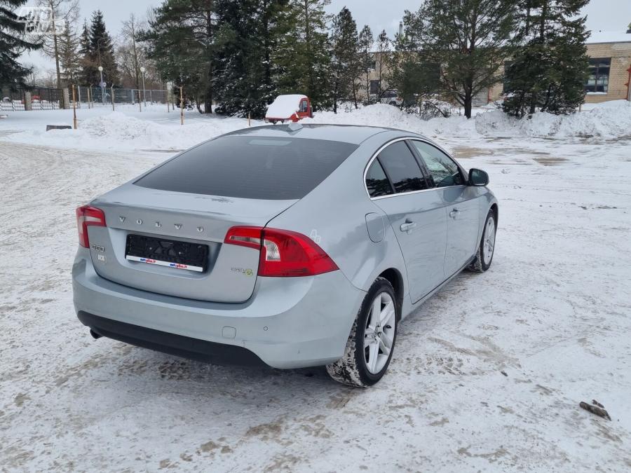 Grey Volvo S60 2012 in Pakruojis, with an engine capacity of 1.60 L and mileage of 192 thousand km for 4950 €, photo 5 on AUTOMOTO.COM.LV