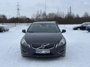 Grey Volvo S60 2012 in Siauliai, with an engine capacity of 1.56 L and mileage of 275 thousand km for 5200 €, photo 2 on AUTOMOTO.COM.LV