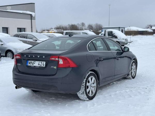 Pelēks Volvo S60 2012 Šauļi, ar dzinēja tilpumu 1.56 L un nobraukumu 275 tūkst. km par 5200 €, foto 4 vietnē AUTOMOTO.COM.LV