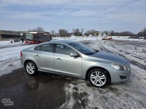 Pelēks Volvo S60 2012 Kauņa, ar dzinēja tilpumu 2.00 L un nobraukumu 261 tūkst. km par 5900 €, foto 4 vietnē AUTOMOTO.COM.LV