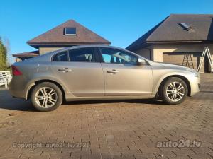Pelēks Volvo S60 2012 Pērnava, ar dzinēja tilpumu 1.60 L un nobraukumu 198 tūkst. km par 5600 €, foto 5 vietnē AUTOMOTO.COM.LV