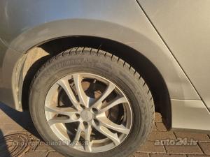 Pelēks Volvo S60 2012 Pērnava, ar dzinēja tilpumu 1.60 L un nobraukumu 198 tūkst. km par 5600 €, foto 9 vietnē AUTOMOTO.COM.LV