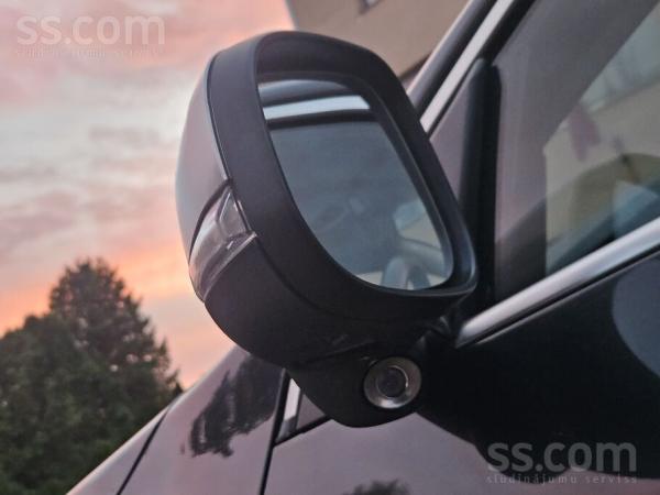Grey Volvo S60 2012 in Jelgava, with an engine capacity of 2.40 L and mileage of 281 thousand km for 5600 €, photo 10 on AUTOMOTO.COM.LV