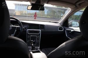 Pelēks Volvo S60 2012 Talsi, ar dzinēja tilpumu 2.00 L un nobraukumu 256 tūkst. km par 4999 €, foto 9 vietnē AUTOMOTO.COM.LV