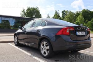 Pelēks Volvo S60 2012 Talsi, ar dzinēja tilpumu 2.00 L un nobraukumu 256 tūkst. km par 4999 €, foto 10 vietnē AUTOMOTO.COM.LV