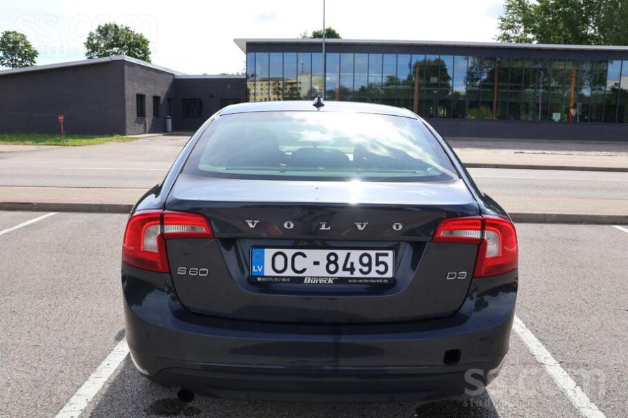 Pelēks Volvo S60 2012 Talsi, ar dzinēja tilpumu 2.00 L un nobraukumu 256 tūkst. km par 4999 €, foto 14 vietnē AUTOMOTO.COM.LV