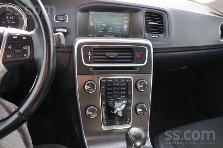 Pelēks Volvo S60 2012 Talsi, ar dzinēja tilpumu 2.00 L un nobraukumu 256 tūkst. km par 4999 €, foto 15 vietnē AUTOMOTO.COM.LV