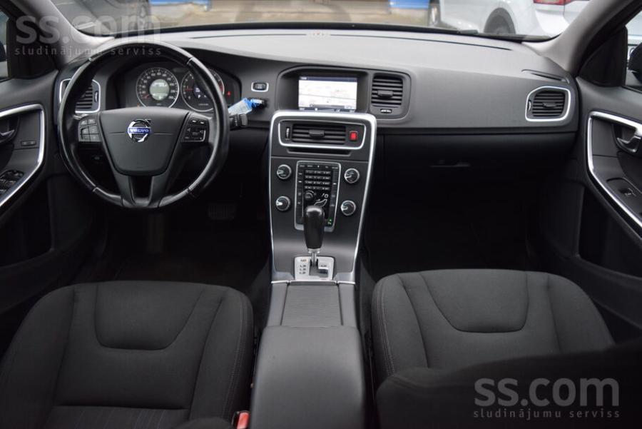 Pelēks Volvo S60 2012 Rīga, ar dzinēja tilpumu 1.60 L un nobraukumu 368 tūkst. km par 5500 €, foto 5 vietnē AUTOMOTO.COM.LV