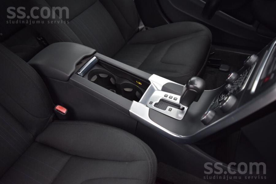 Pelēks Volvo S60 2012 Rīga, ar dzinēja tilpumu 1.60 L un nobraukumu 368 tūkst. km par 5500 €, foto 6 vietnē AUTOMOTO.COM.LV