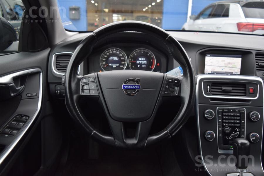 Pelēks Volvo S60 2012 Rīga, ar dzinēja tilpumu 1.60 L un nobraukumu 368 tūkst. km par 5500 €, foto 11 vietnē AUTOMOTO.COM.LV