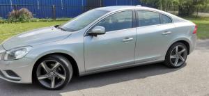 Grey Volvo S60 2012 in Riga, with an engine capacity of 1.60 L and mileage of 236 thousand km for 7950 €, photo 4 on AUTOMOTO.COM.LV