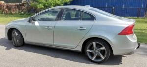 Grey Volvo S60 2012 in Riga, with an engine capacity of 1.60 L and mileage of 236 thousand km for 7950 €, photo 6 on AUTOMOTO.COM.LV