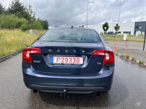 Grey Volvo S60 2012 in Vilnius, with an engine capacity of 1.60 L and mileage of 265 thousand km for 6200 €, photo 7 on AUTOMOTO.COM.LV
