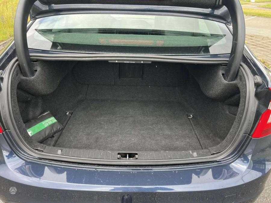 Grey Volvo S60 2012 in Vilnius, with an engine capacity of 1.60 L and mileage of 265 thousand km for 6200 €, photo 23 on AUTOMOTO.COM.LV