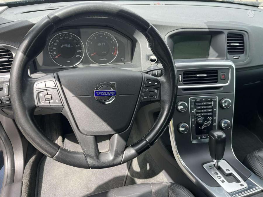 Grey Volvo S60 2012 in Vilnius, with an engine capacity of 1.60 L and mileage of 265 thousand km for 6200 €, photo 30 on AUTOMOTO.COM.LV