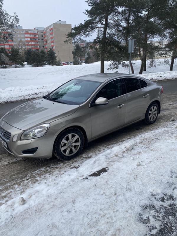 Grey Volvo S60 2012 in Tallinn, with an engine capacity of 1.60 L and mileage of 167 thousand km for 7000 €, photo 6 on AUTOMOTO.COM.LV