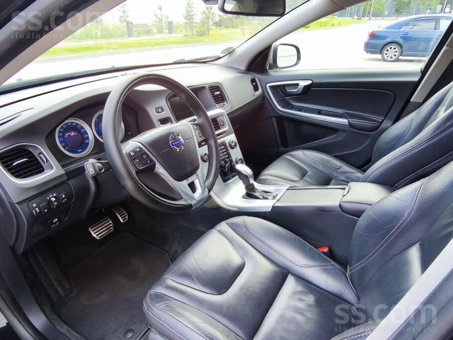 Grey Volvo S60 2012 in Riga, with an engine capacity of 1.60 L and mileage of 0 thousand km for 6500 €, photo 8 on AUTOMOTO.COM.LV