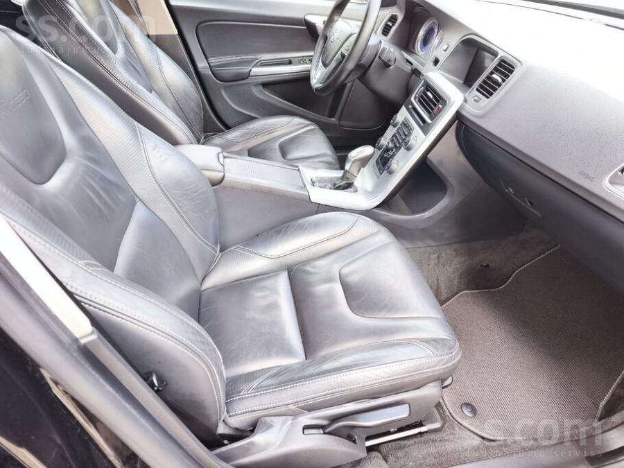 Grey Volvo S60 2012 in Riga, with an engine capacity of 1.60 L and mileage of 0 thousand km for 6500 €, photo 10 on AUTOMOTO.COM.LV