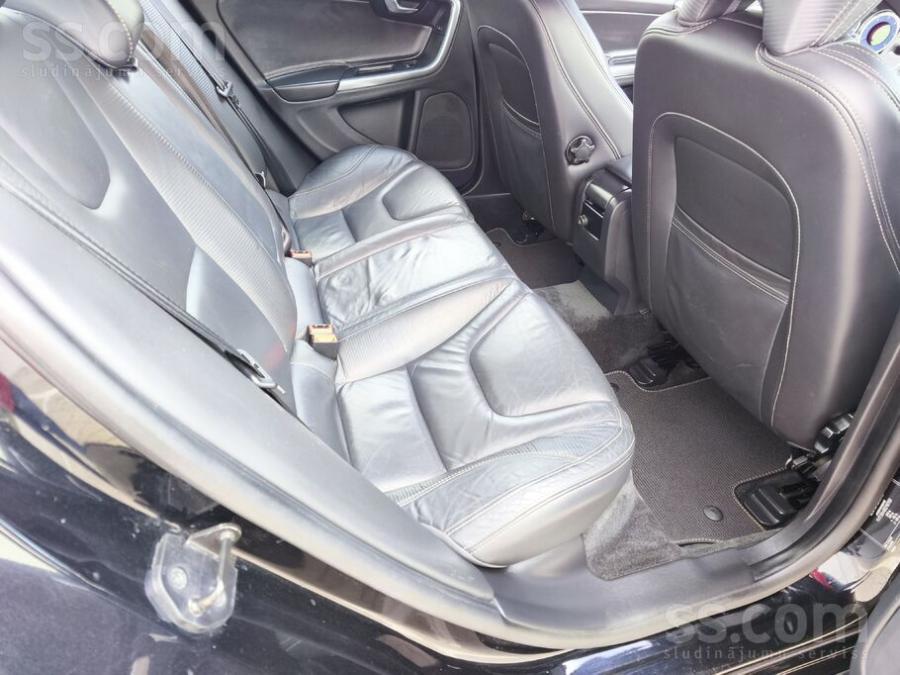Grey Volvo S60 2012 in Riga, with an engine capacity of 1.60 L and mileage of 0 thousand km for 6500 €, photo 12 on AUTOMOTO.COM.LV