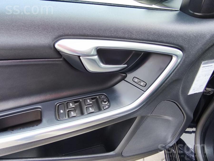 Grey Volvo S60 2012 in Riga, with an engine capacity of 1.60 L and mileage of 0 thousand km for 6500 €, photo 15 on AUTOMOTO.COM.LV