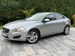 Pelēks Volvo S60 2012 Rīga, ar dzinēja tilpumu 2.00 L un nobraukumu 345 tūkst. km par 6650 €, foto  vietnē AUTOMOTO.COM.LV