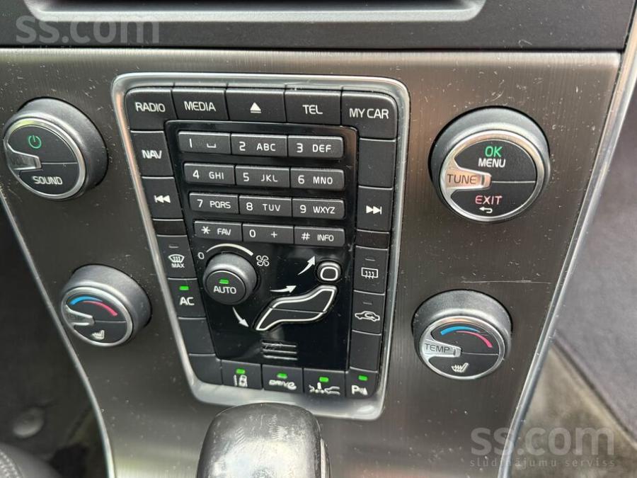 Grey Volvo S60 2012 in Riga, with an engine capacity of 2.00 L and mileage of 345 thousand km for 6650 €, photo 6 on AUTOMOTO.COM.LV