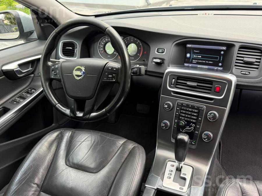 Grey Volvo S60 2012 in Riga, with an engine capacity of 2.00 L and mileage of 345 thousand km for 6650 €, photo 7 on AUTOMOTO.COM.LV