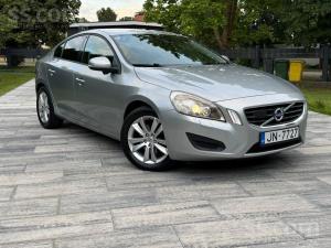 Grey Volvo S60 2012 in Riga, with an engine capacity of 2.00 L and mileage of 345 thousand km for 6650 €, photo 9 on AUTOMOTO.COM.LV
