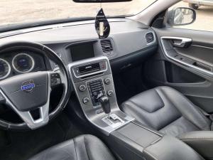 Grey Volvo S60 2012 in Pakruojis, with an engine capacity of 1.98 L and mileage of 264 thousand km for 6350 €, photo 8 on AUTOMOTO.COM.LV