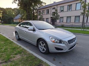 Grey Volvo S60 2012 in Kaunas, with an engine capacity of 2.50 L and mileage of 270 thousand km for 4400 €, photo 3 on AUTOMOTO.COM.LV