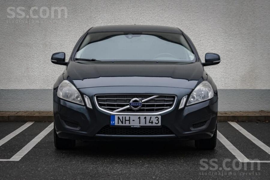 Grey Volvo S60 2013 in Riga, with an engine capacity of 1.60 L and mileage of 0 thousand km for 5500 €, photo 2 on AUTOMOTO.COM.LV