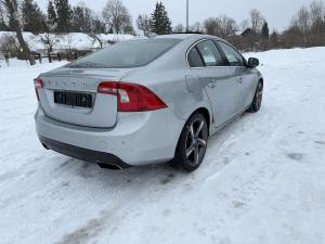 Grey Volvo S60 2013 in Kaunas, with an engine capacity of 1.56 L and mileage of 245 thousand km for 5750 €, photo 9 on AUTOMOTO.COM.LV