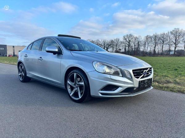 Pelēks Volvo S60 2013 Kauņa, ar dzinēja tilpumu 1.56 L un nobraukumu 245 tūkst. km par 5850 €, foto 2 vietnē AUTOMOTO.COM.LV