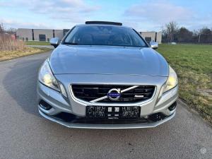 Grey Volvo S60 2013 in Kaunas, with an engine capacity of 1.56 L and mileage of 245 thousand km for 5850 €, photo 3 on AUTOMOTO.COM.LV