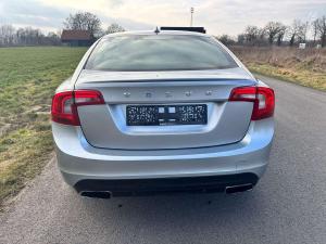 Grey Volvo S60 2013 in Kaunas, with an engine capacity of 1.56 L and mileage of 245 thousand km for 5850 €, photo 4 on AUTOMOTO.COM.LV